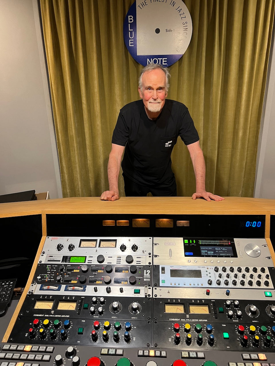 Spitting Bars with the Tone Poet – Upscale Audio